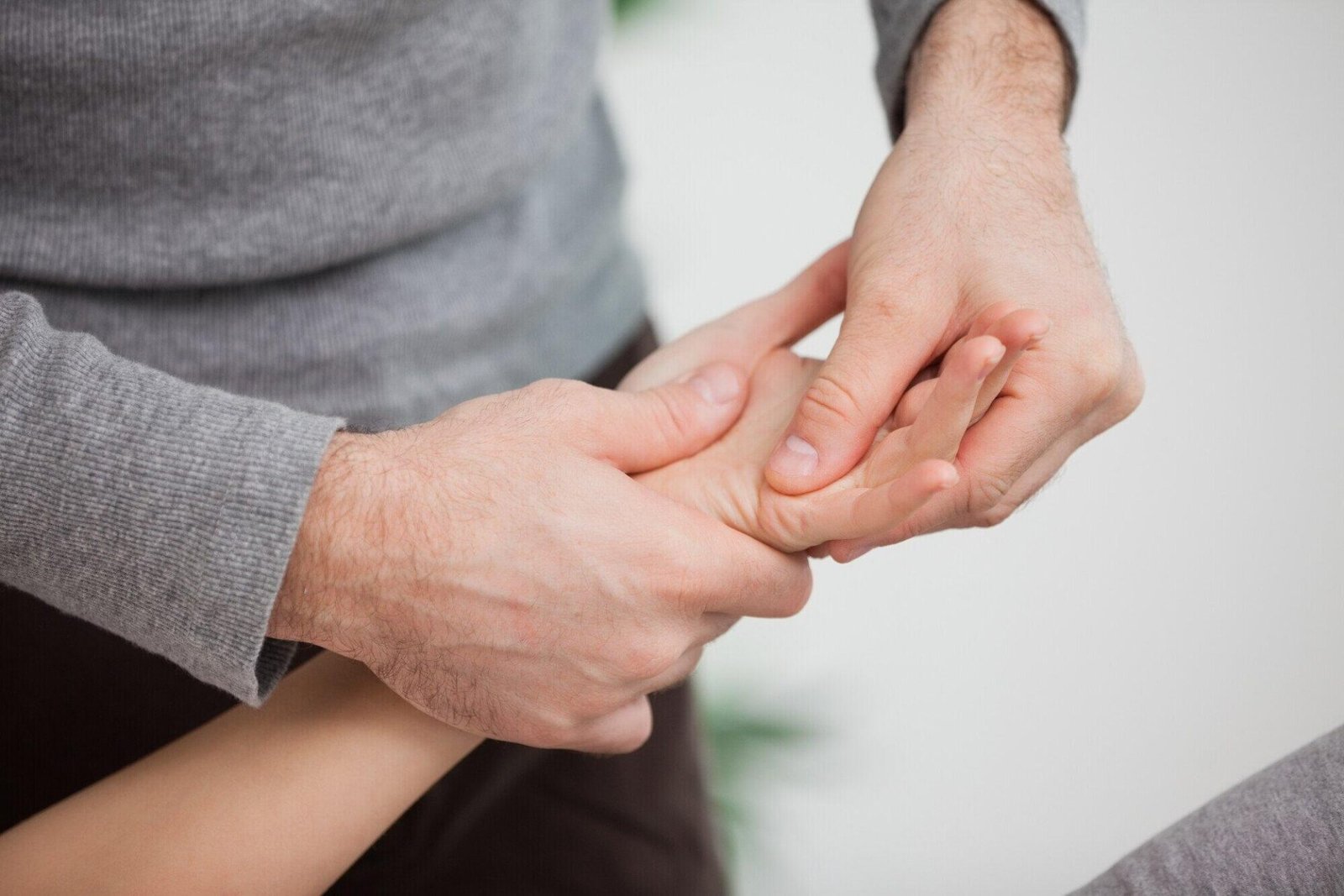 Understanding Hand Deformities: Causes and Treatments - The New Order ...