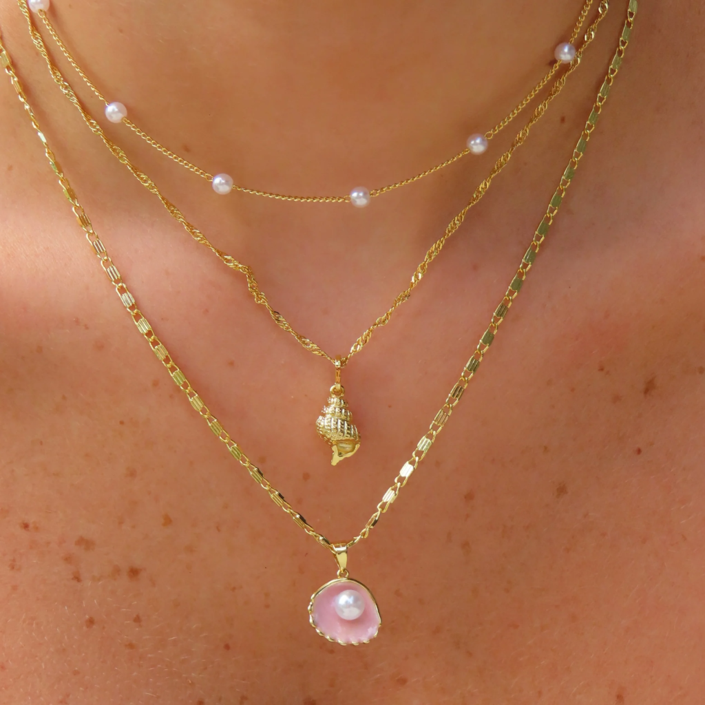 What’s a Crossed Double Pendant and Why Do People Wear It? - The New ...